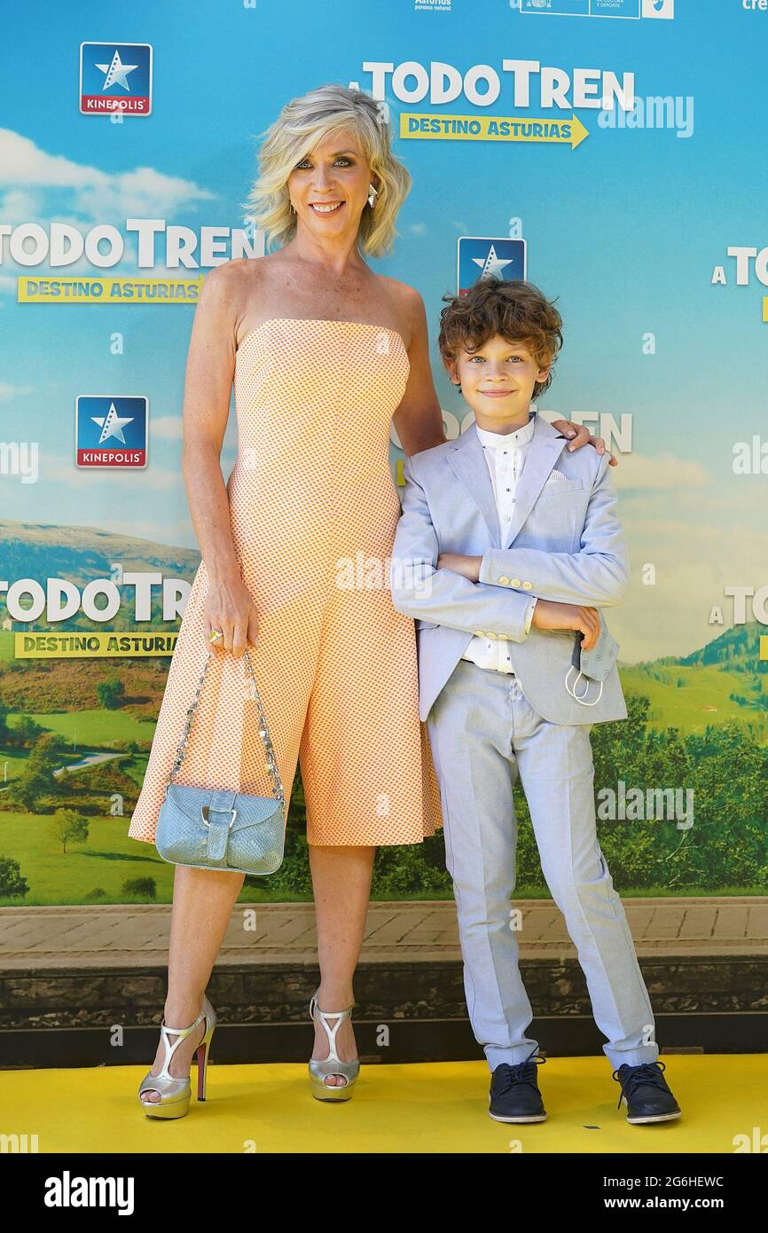 Spanish actors Eva Isanta and Alan Miranda attends to premiere film of 'A Todo Tren. Destino ...