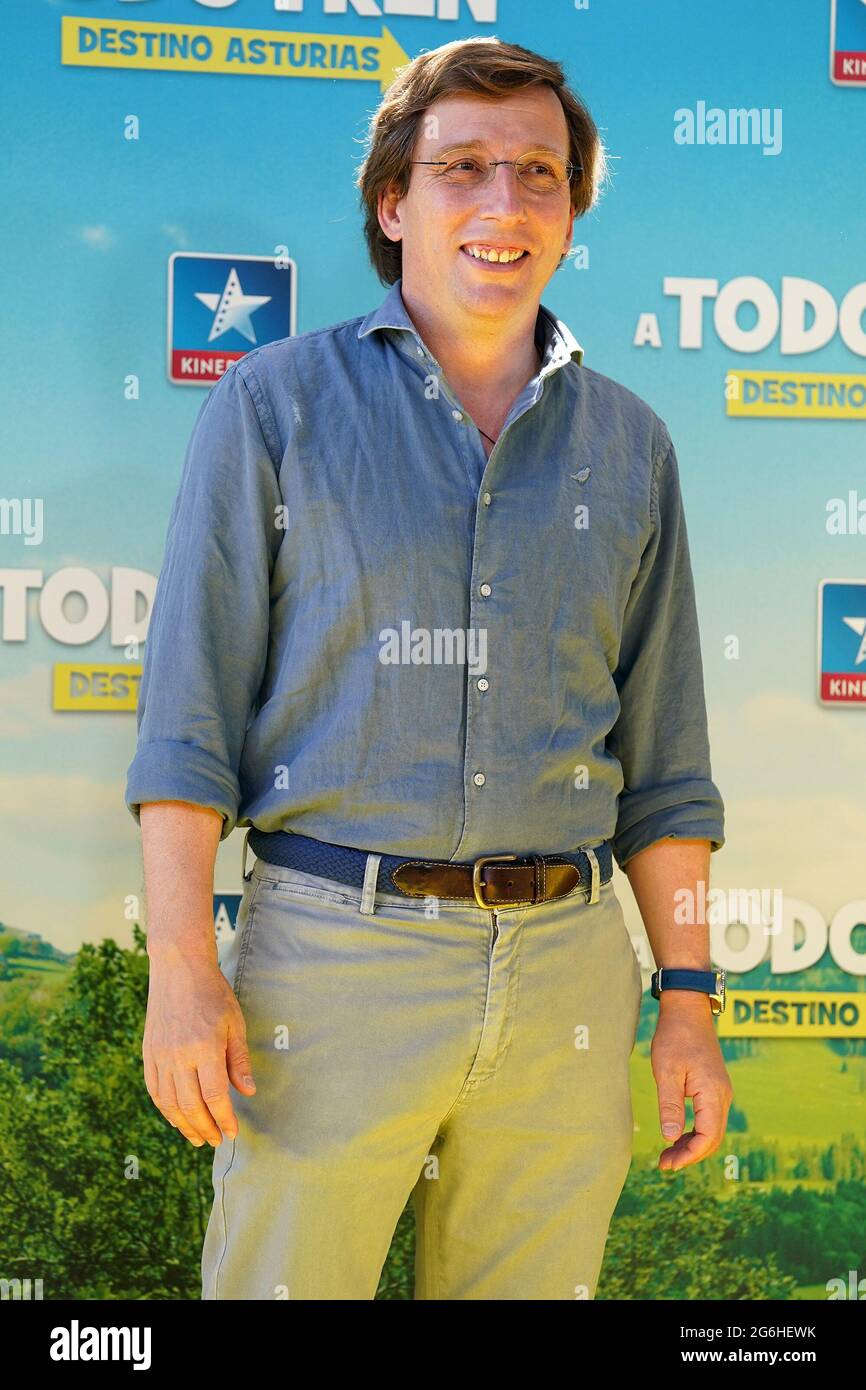 Madrid City Mayor Jose Luis Martinez-Almeida attends to premiere film ...