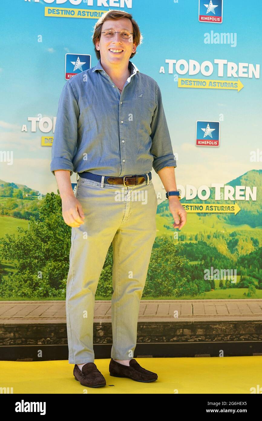 Madrid City Mayor Jose Luis Martinez-Almeida attends to premiere film ...