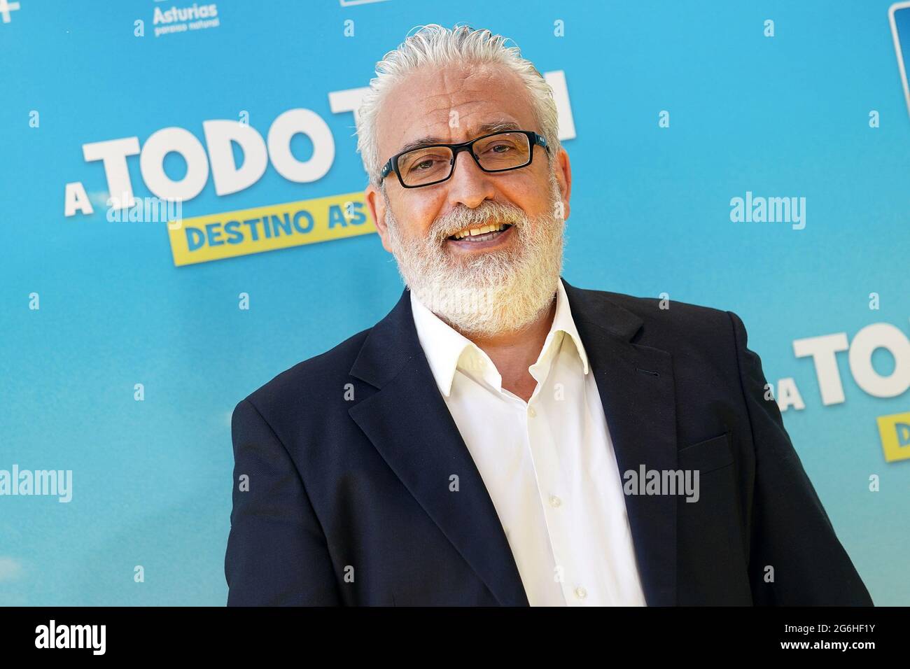 Spanish actor Leo Harlem attends to premiere film of 'A Todo Tren ...