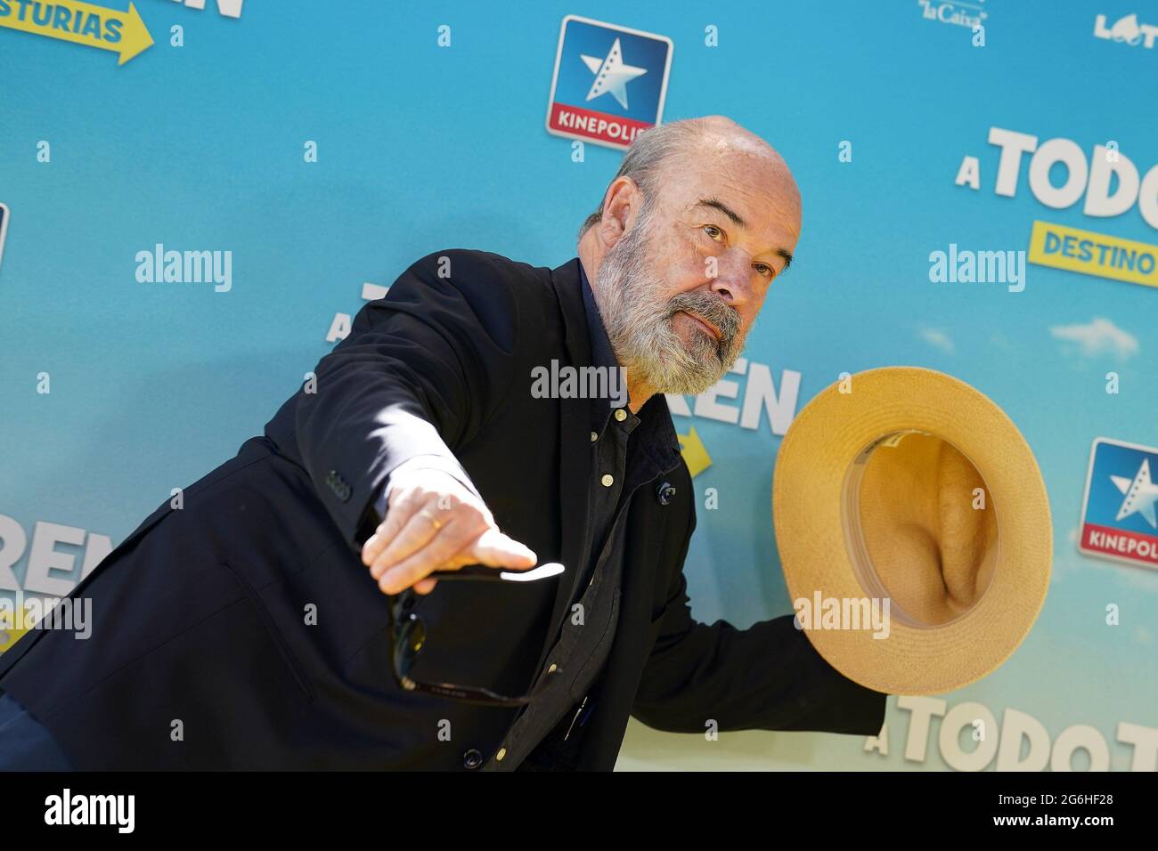 Spanish actor Antonio Resines attends to premiere film of 'A Todo Tren ...