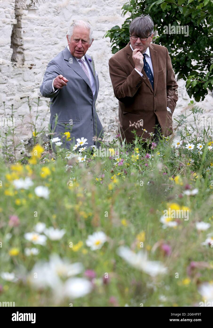 Simon armitage 2021 hi-res stock photography and images - Alamy