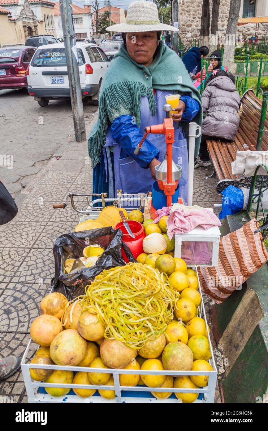 Fruit juice seller hi-res stock photography and images - Alamy