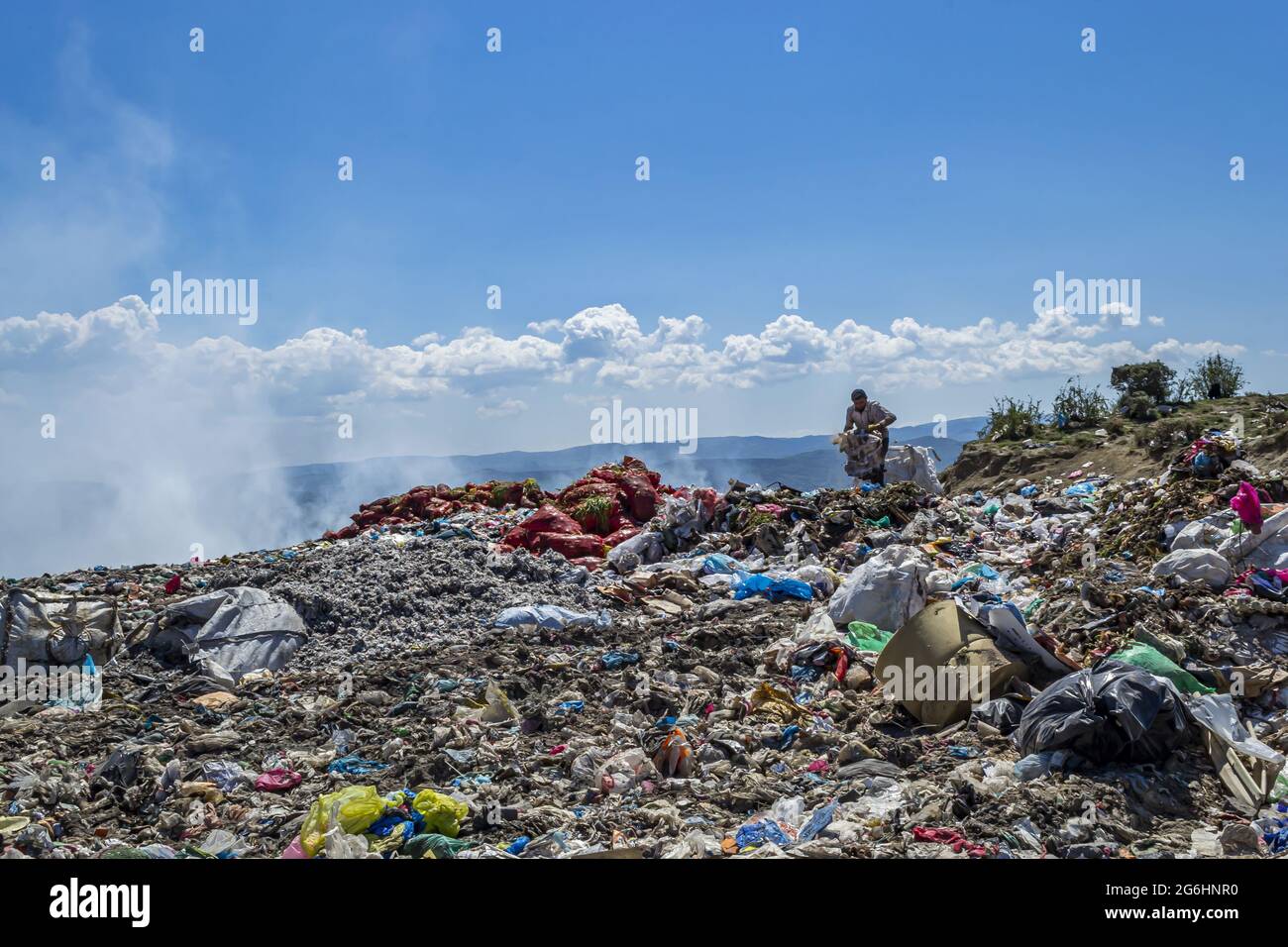Scavenger workers hi-res stock photography and images - Alamy