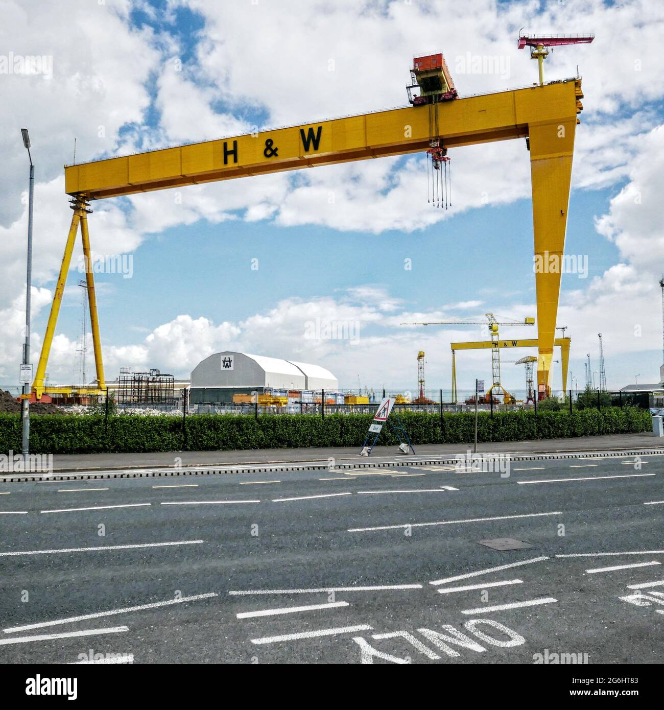 Harland wolff shipyard belfast dock hi-res stock photography and images ...