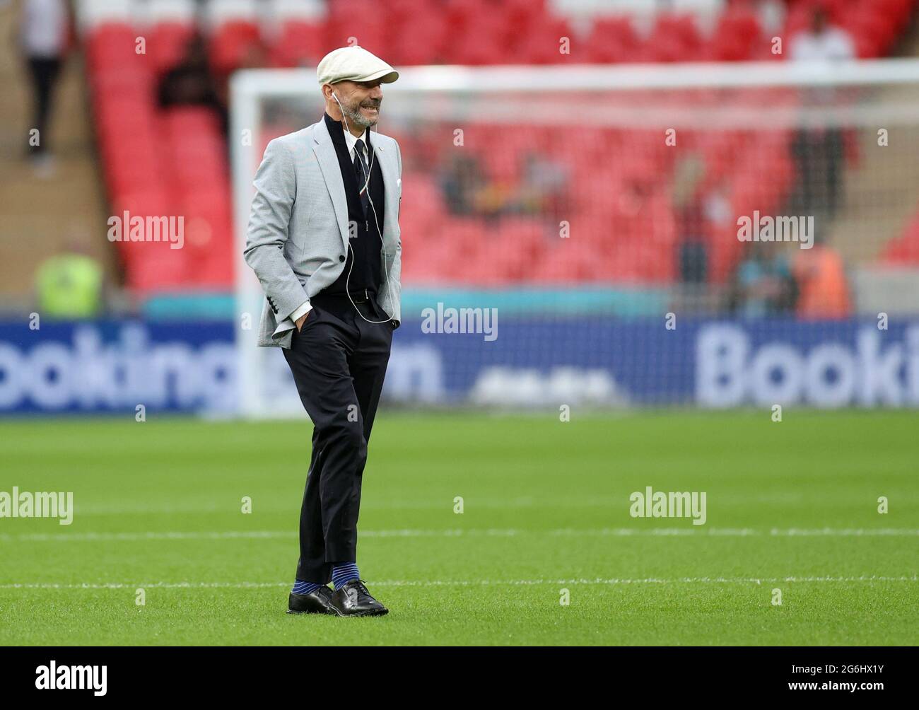 Gianluca vialli italy final hi-res stock photography and images - Alamy