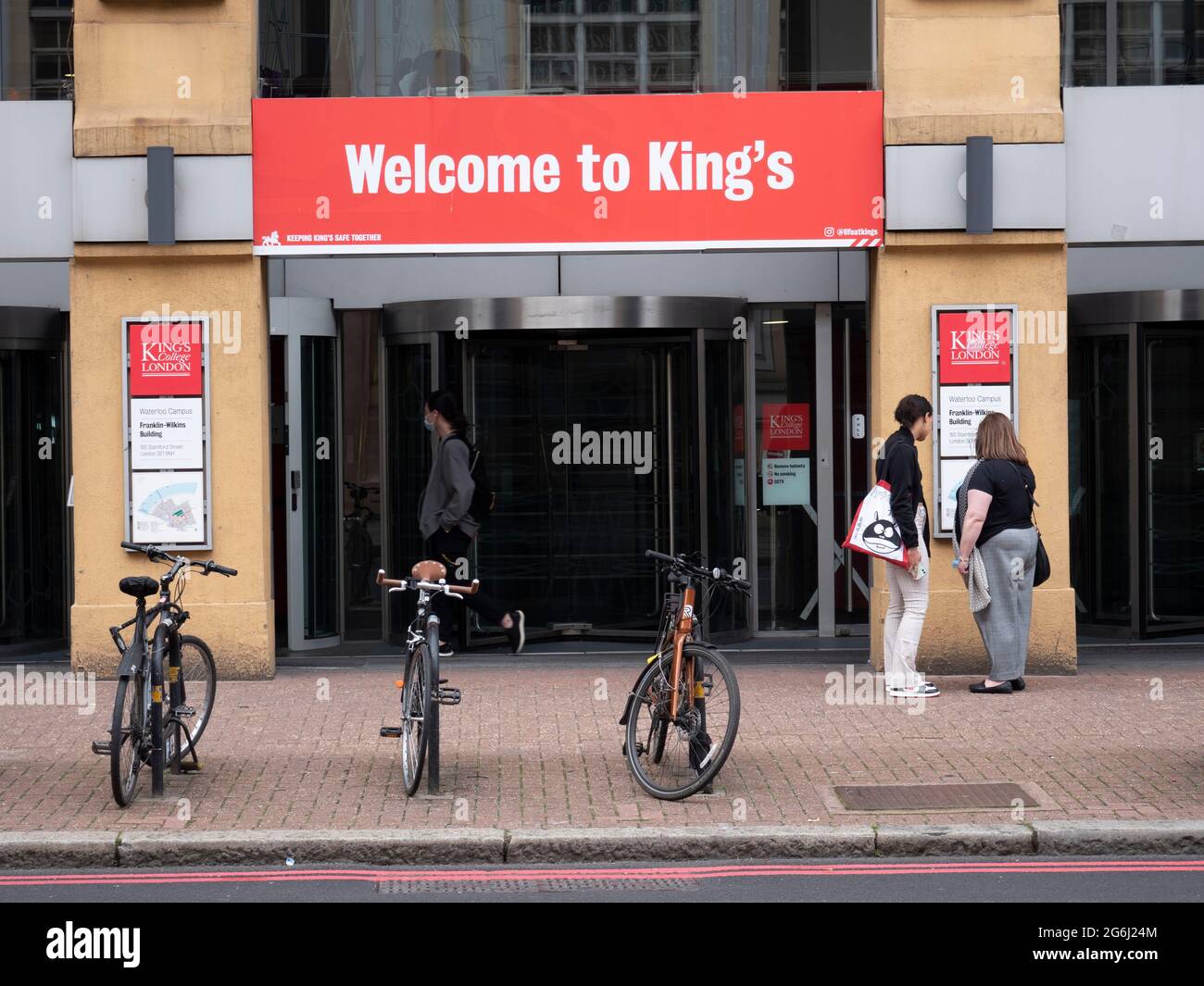 Kings college University London, entrance Stock Photo - Alamy