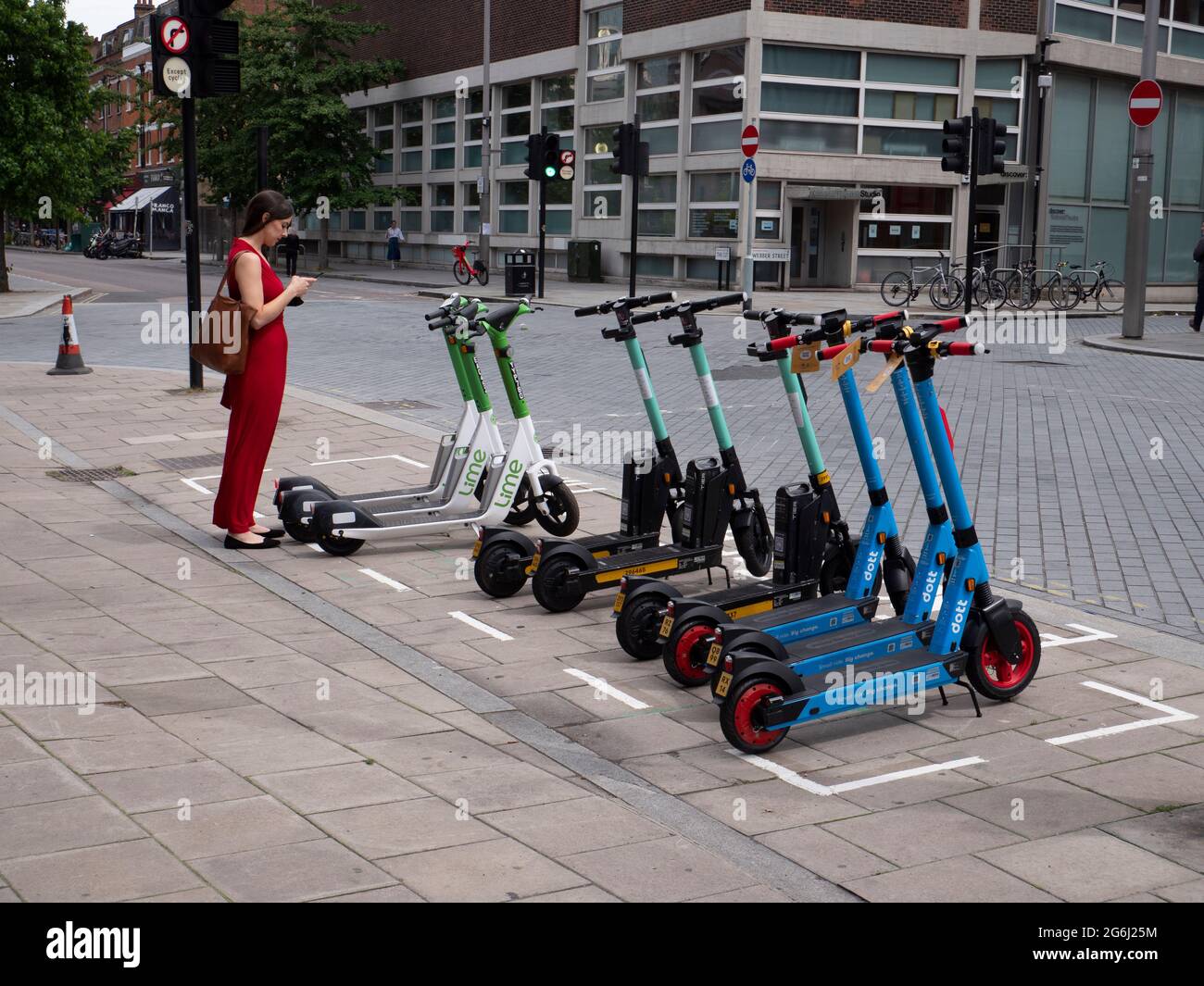London e scooters parking hi-res stock photography and images - Alamy
