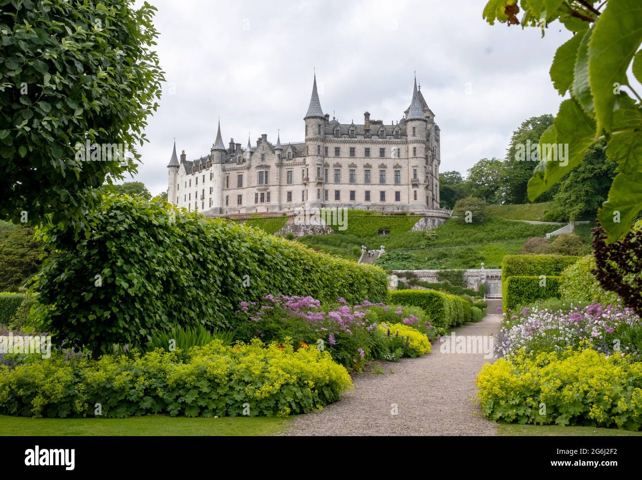 Exterior view of Dunrobin Castle, Golspie, Sutherland, Scotland, Home ...