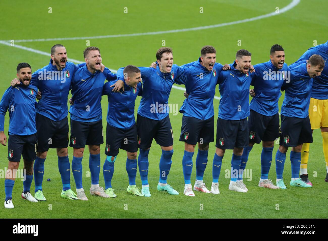 National anthem stadium hi-res stock photography and images - Alamy