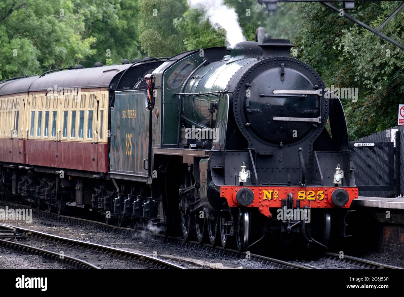 Steam engine 825 pulls into Pickering Station, North Yorkshire Moors ...