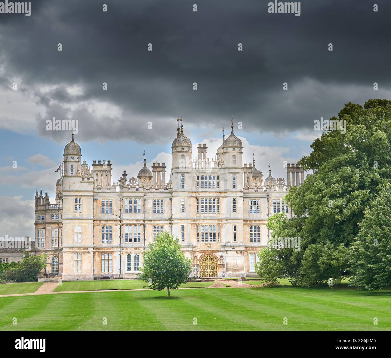 Burghley House, an elizabethan mansion built in the sixteenth century ...