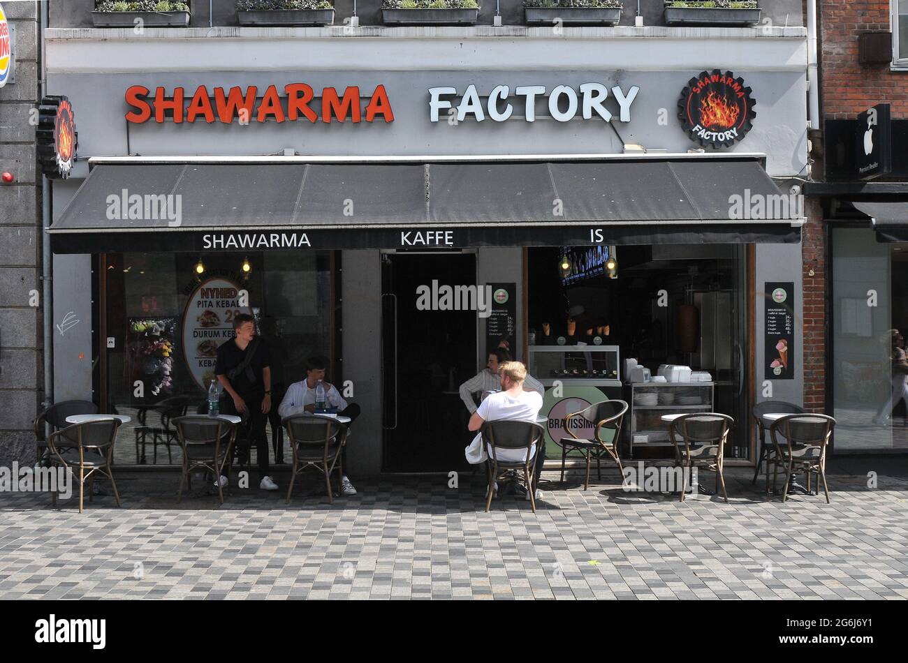 Shawarma factory hi-res stock photography and images - Alamy