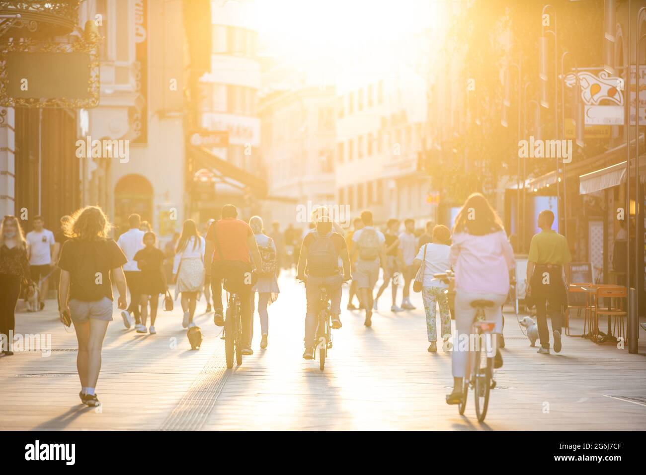 Crowd backlit hi-res stock photography and images - Alamy