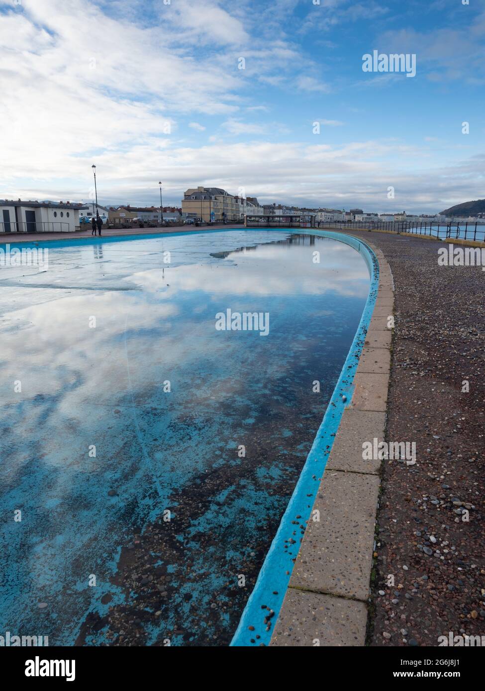 Paddling pool area hi-res stock photography and images - Alamy