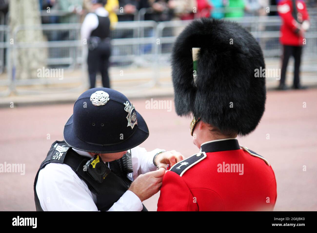 Queens police medal hi-res stock photography and images - Alamy