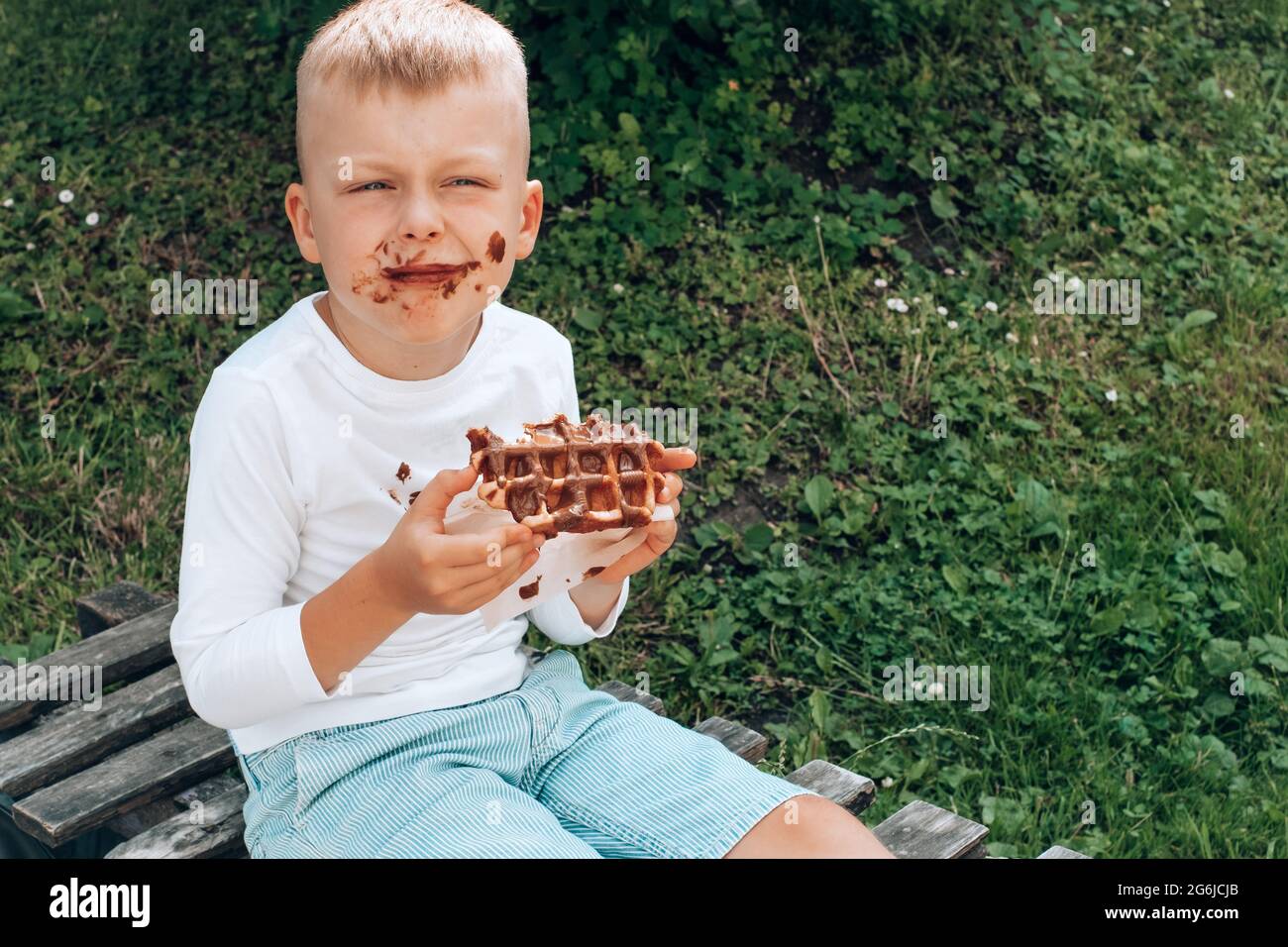 Dirty face children hi-res stock photography and images - Alamy