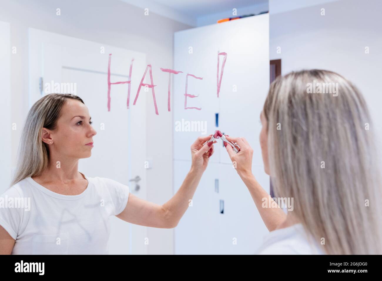 Mirror writing hi-res stock photography and images - Alamy