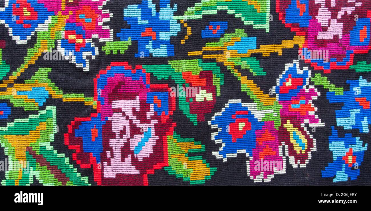 traditional romanian carpet, vintage textile piece Stock Photo - Alamy