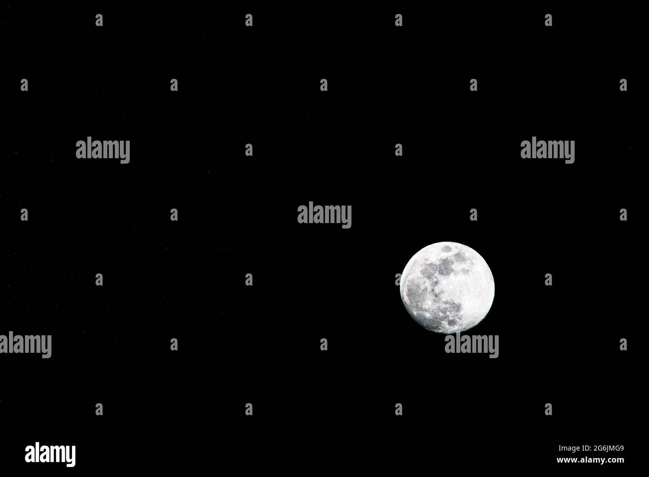 Moon over san francisco hi-res stock photography and images - Alamy