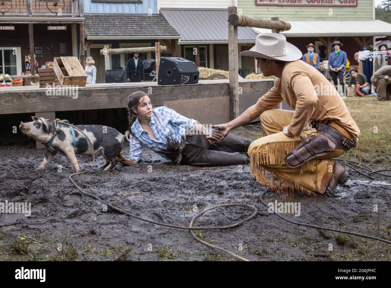 A CINDERELLA STORY: STARSTRUCK, from left: Bailee Madison, Michael ...