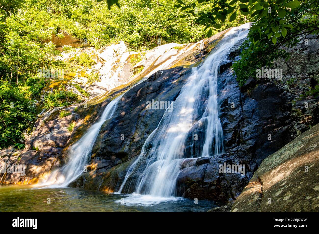 White Oak Canyon and Cedar Run trail loop waterfalls and cascades in ...