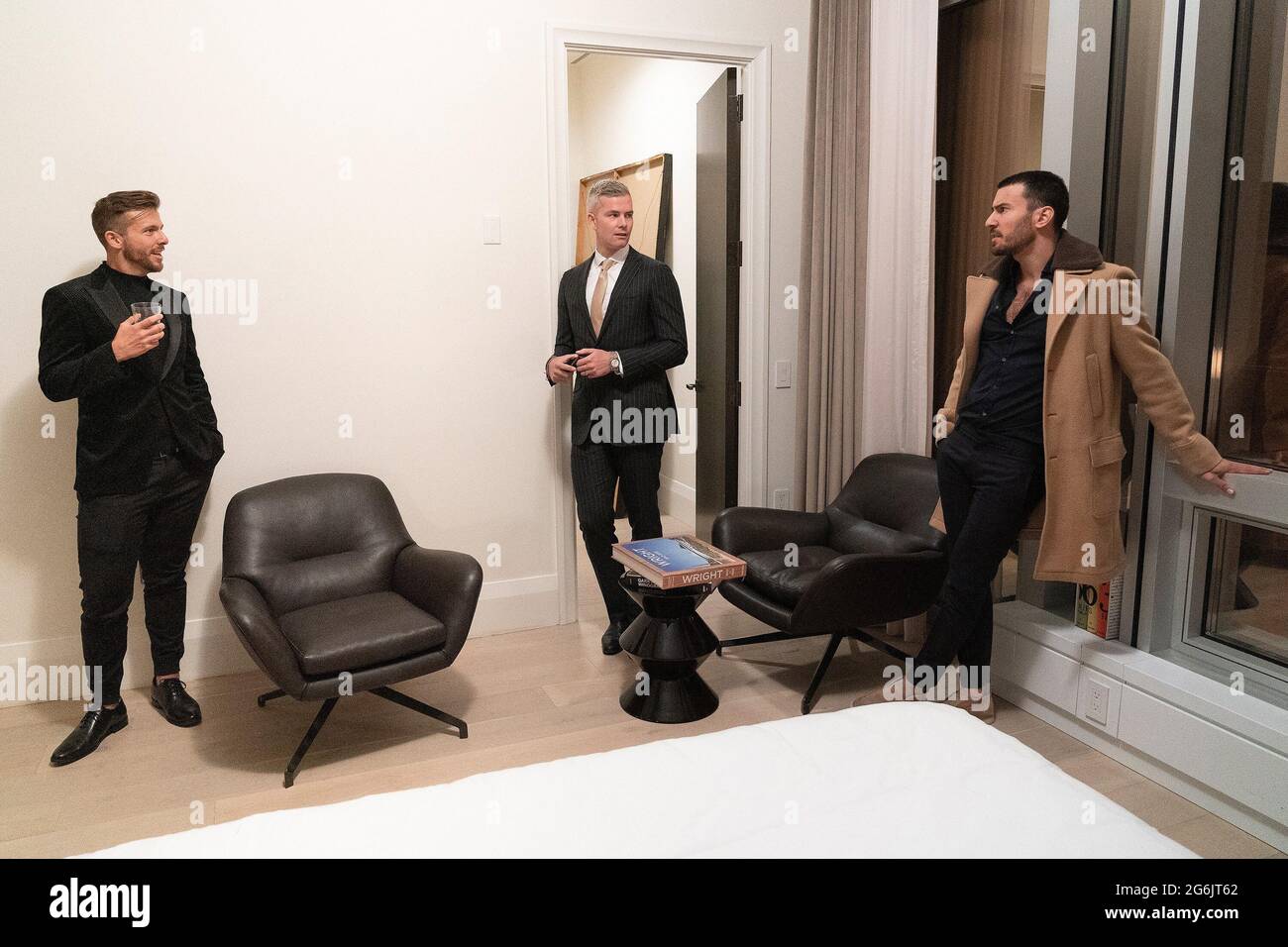 MILLION DOLLAR LISTING NEW YORK, from left: Tyler Whitman, Ryan Serhant ...
