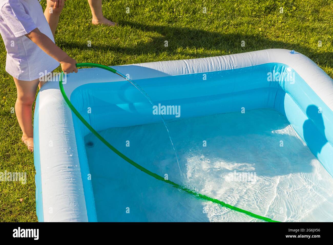 Filling up the pool hi-res stock photography and images - Alamy