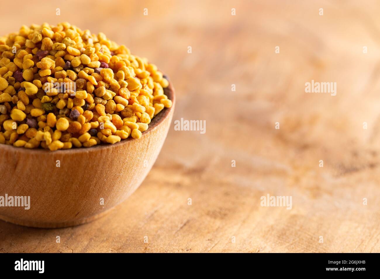 Bee enzyme hi-res stock photography and images - Alamy