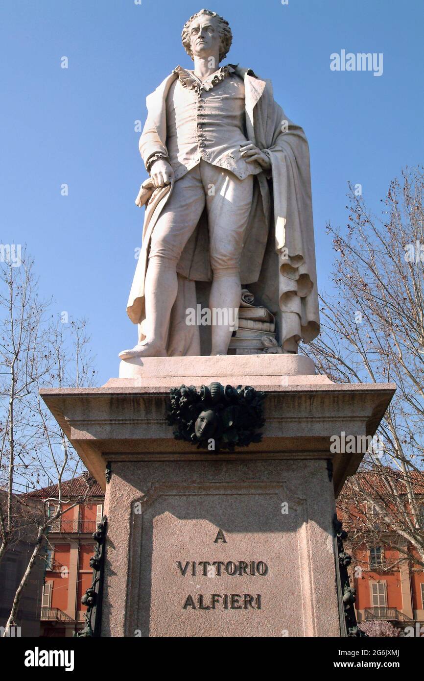 Asti, Piedmont, Italy the monument of Vittorio Alfieri Stock Photo - Alamy