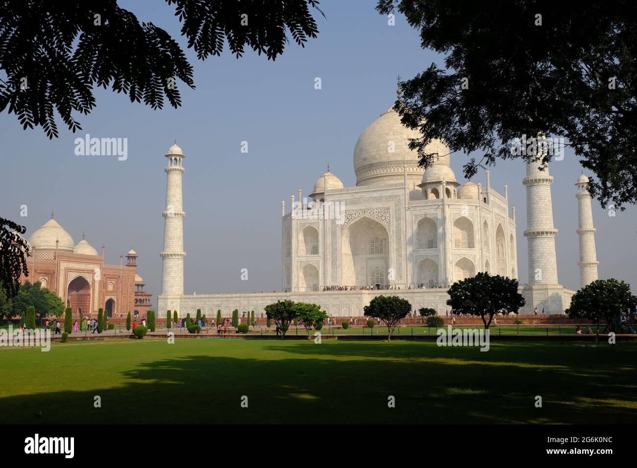 India Agra - Taj Mahal and Mosque Taj Mahal panoramic view Stock Photo ...