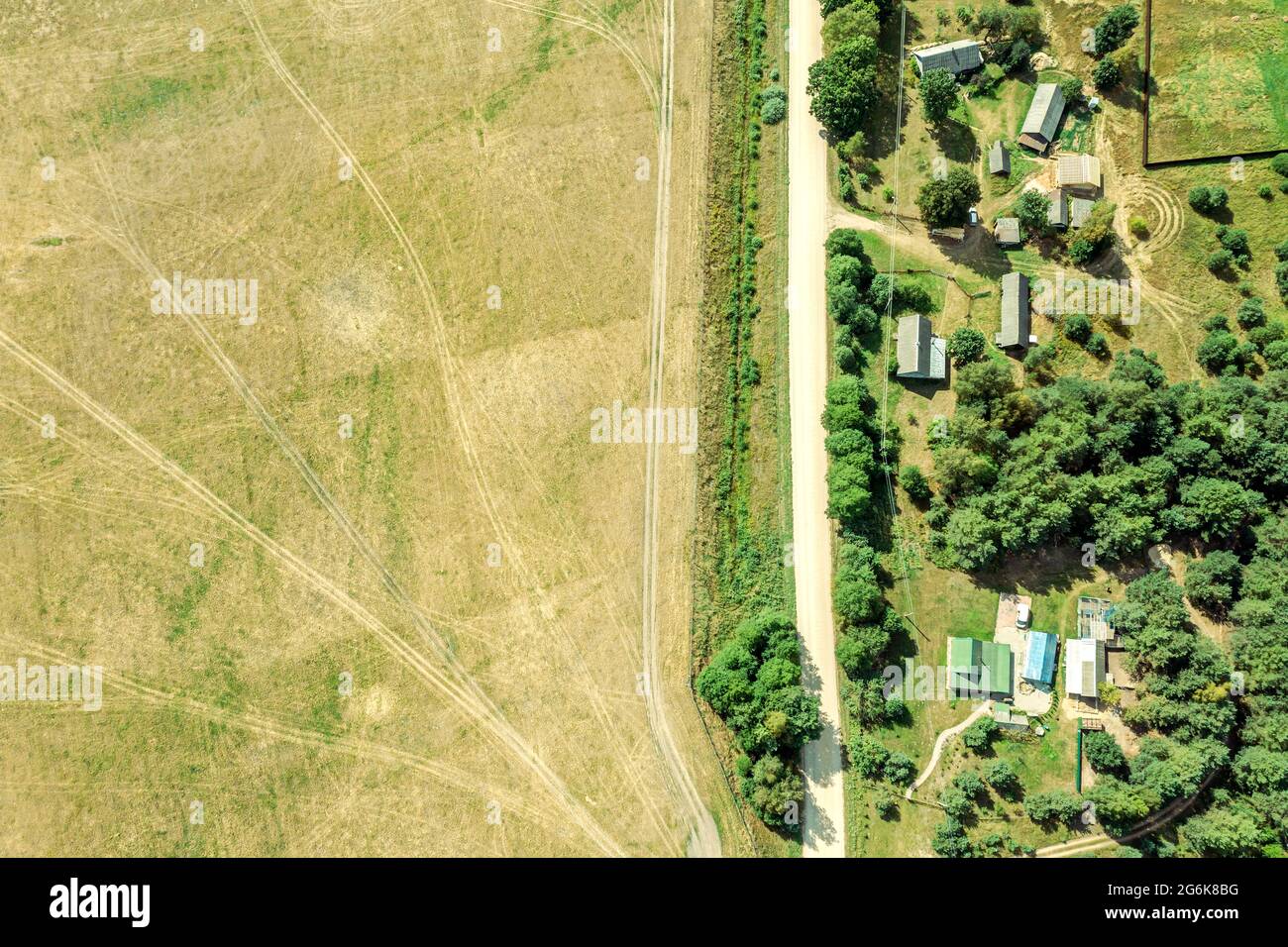 Farmhouse aerial hi-res stock photography and images - Alamy