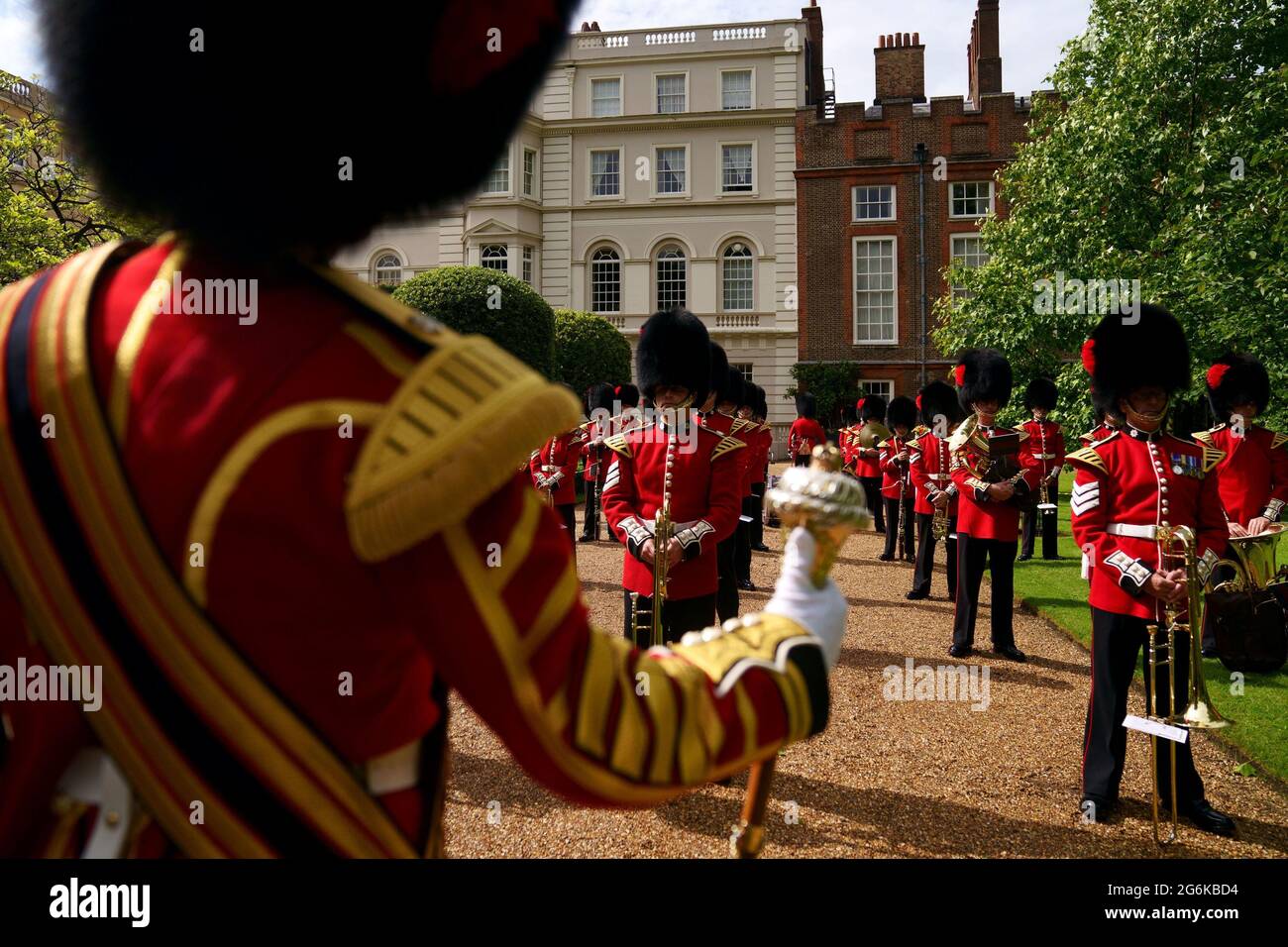 The Band of the Coldstream Guards playing Three Lions and Sweet ...