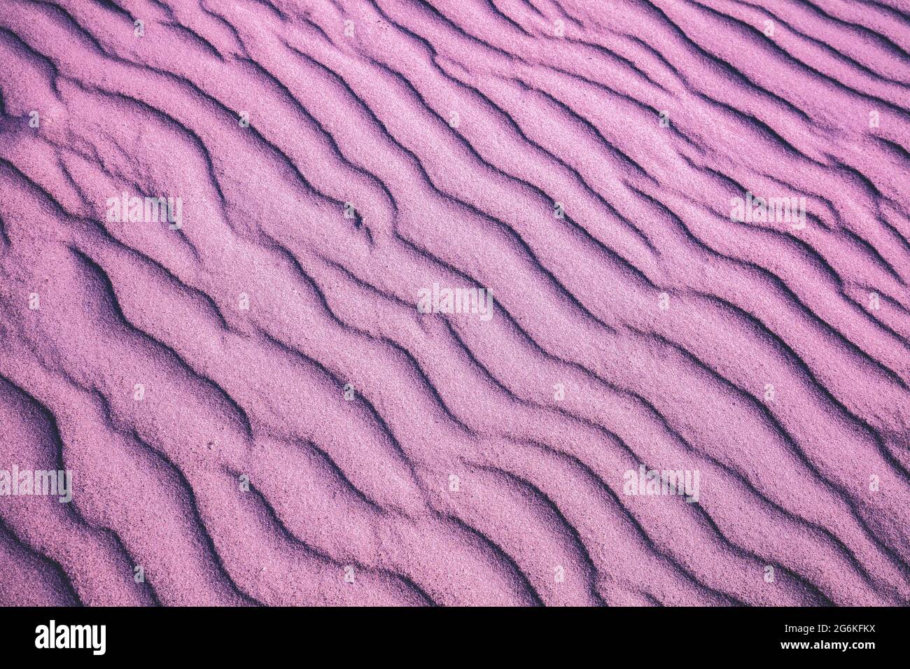 Abstract wavy sandy background. Beach sand texture Stock Photo - Alamy