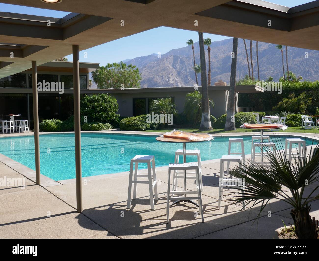 The rat pack pool hi-res stock photography and images - Alamy