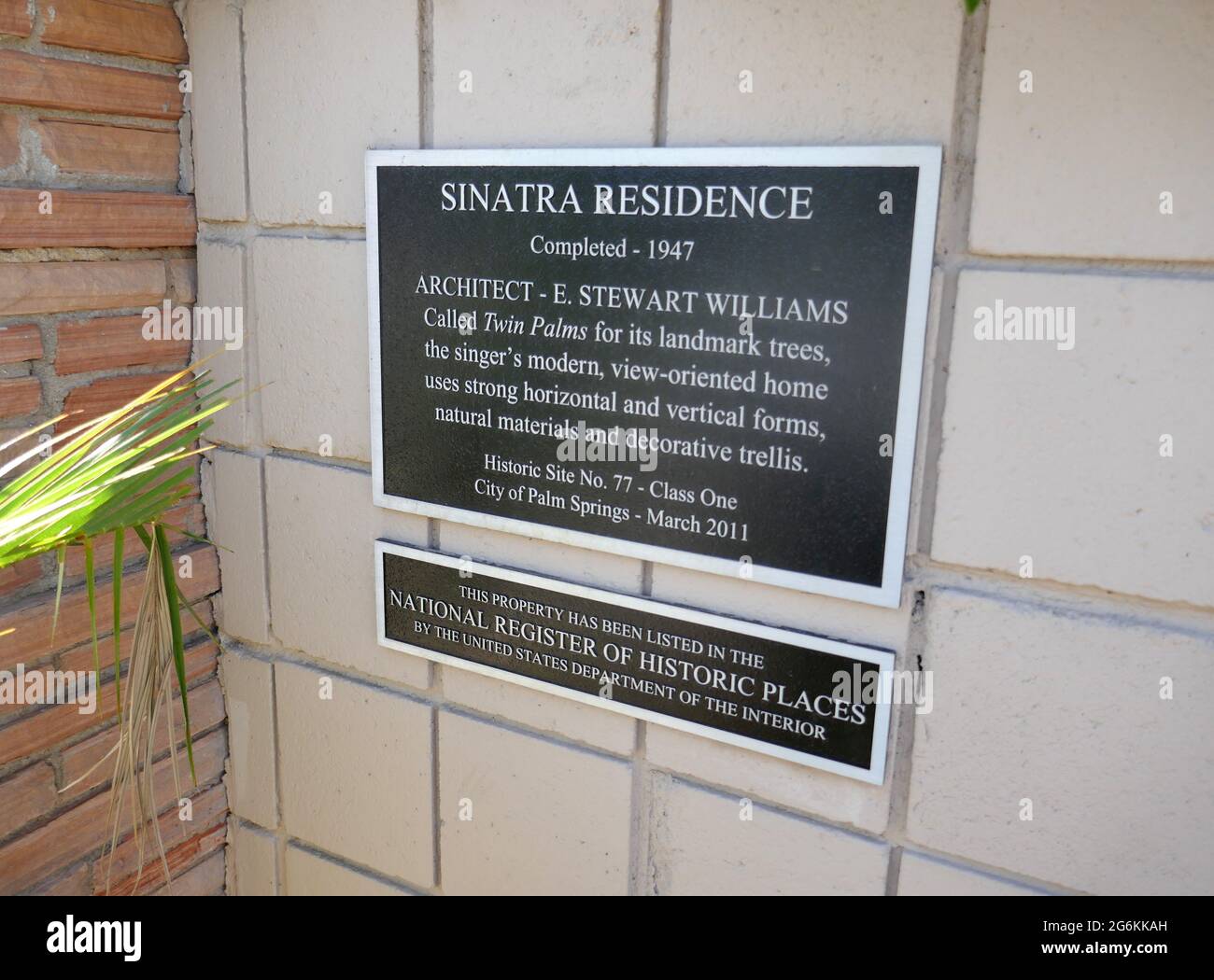Sinatra twin palms residence hi-res stock photography and images - Alamy