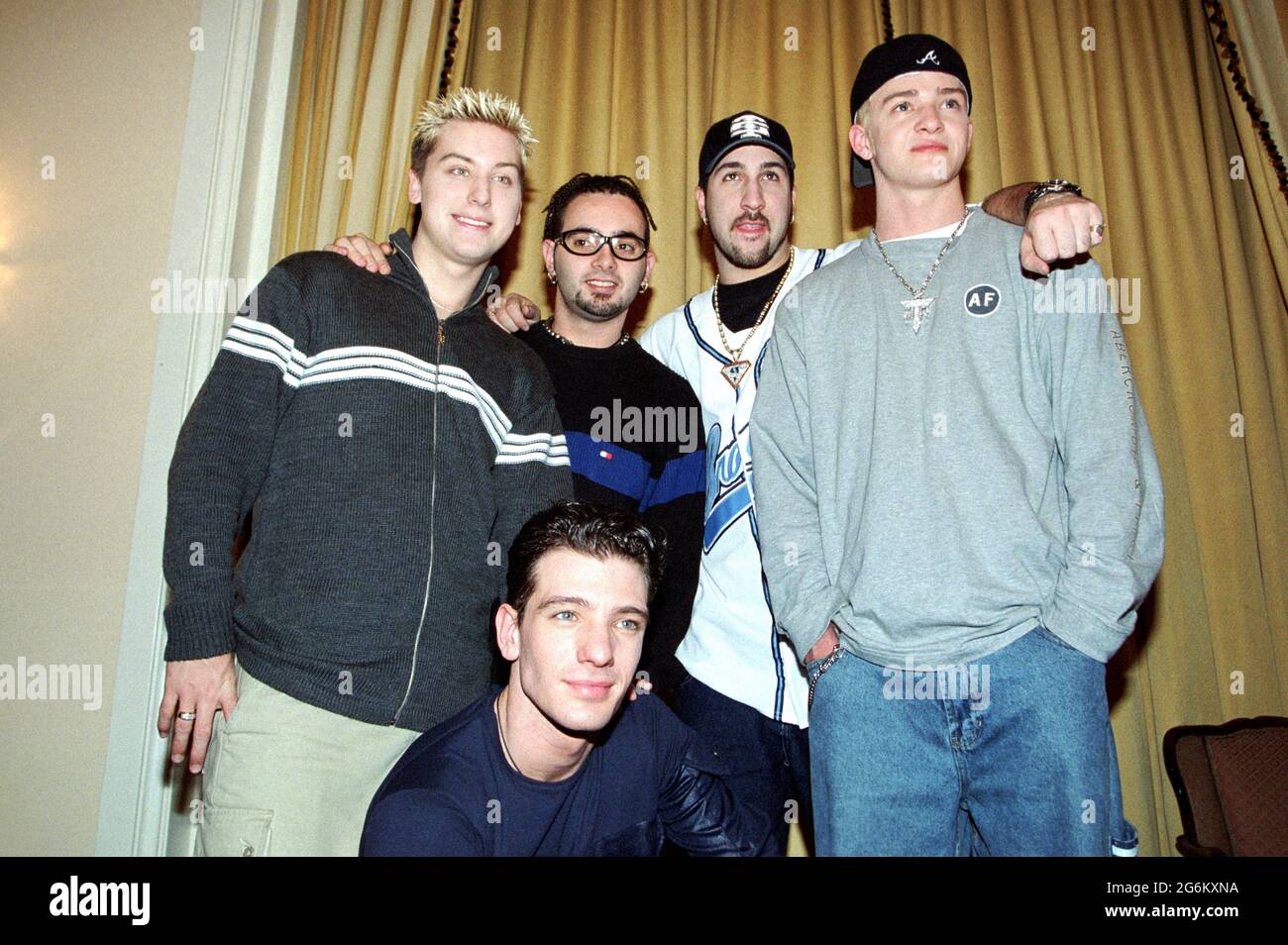 Milan italy 1999-02-28 : NSYNC, Lance Bass, JC Chasez, Joey Fatone, Chris Kirkpatrick and Justin ...