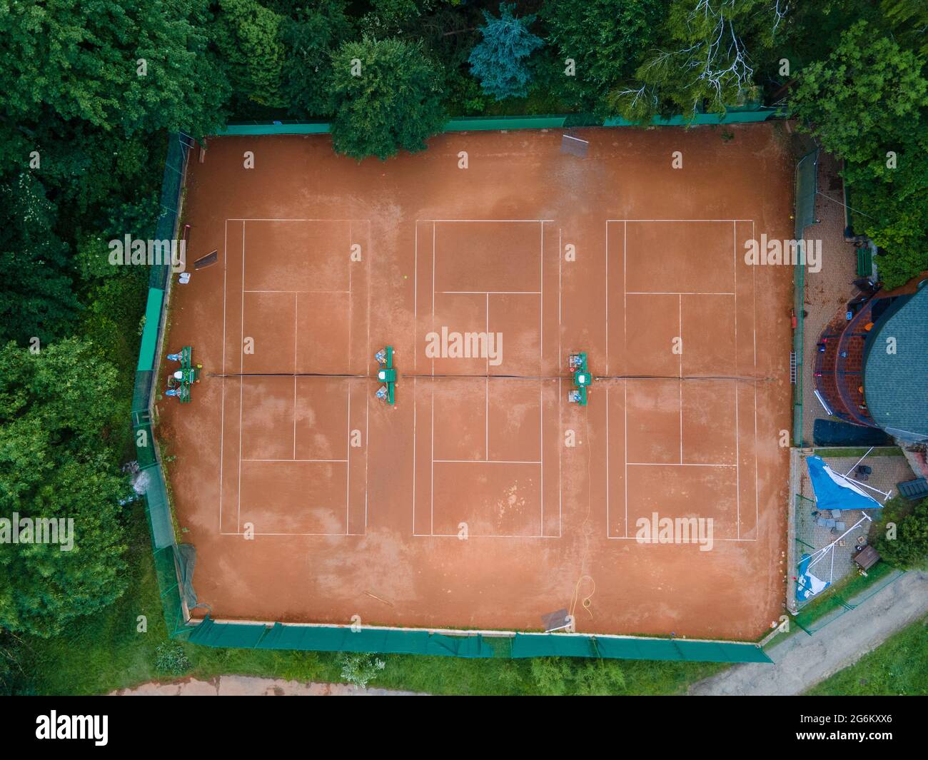 outdoors overhead top view of tennis court Stock Photo - Alamy