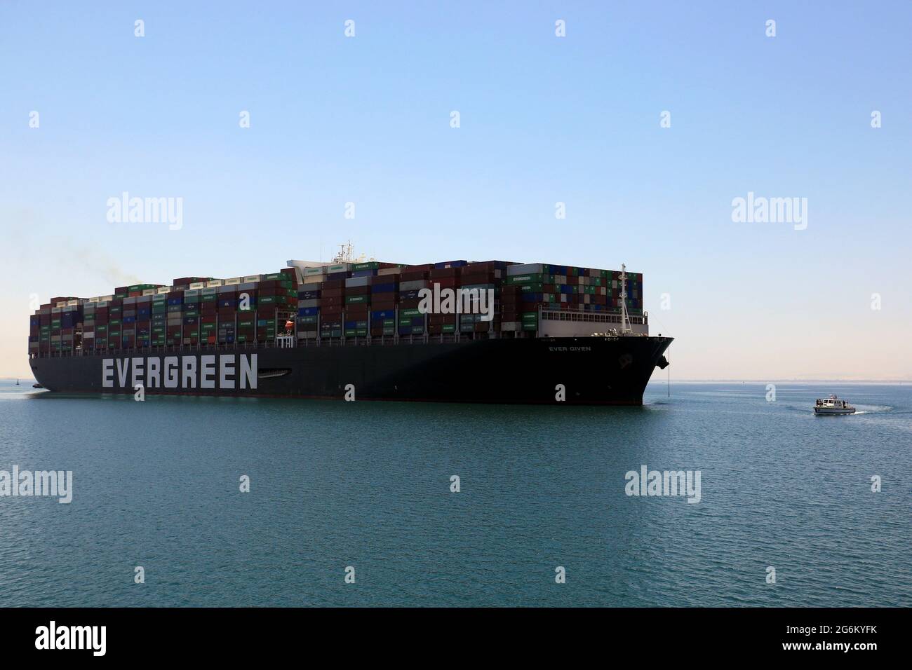 Ever given suez hi-res stock photography and images - Alamy