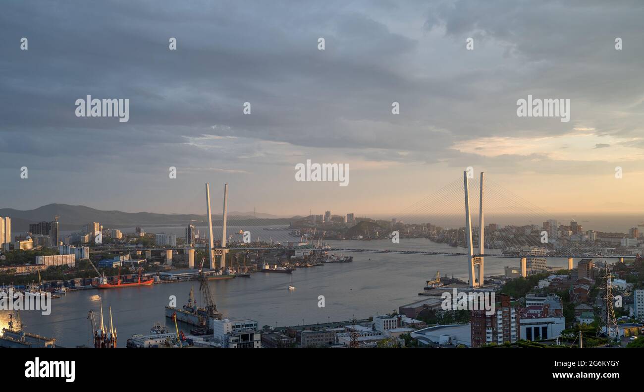 Russia skyline and cranes hi-res stock photography and images - Alamy