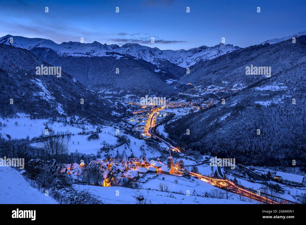 Montagna e alba hi-res stock photography and images - Alamy