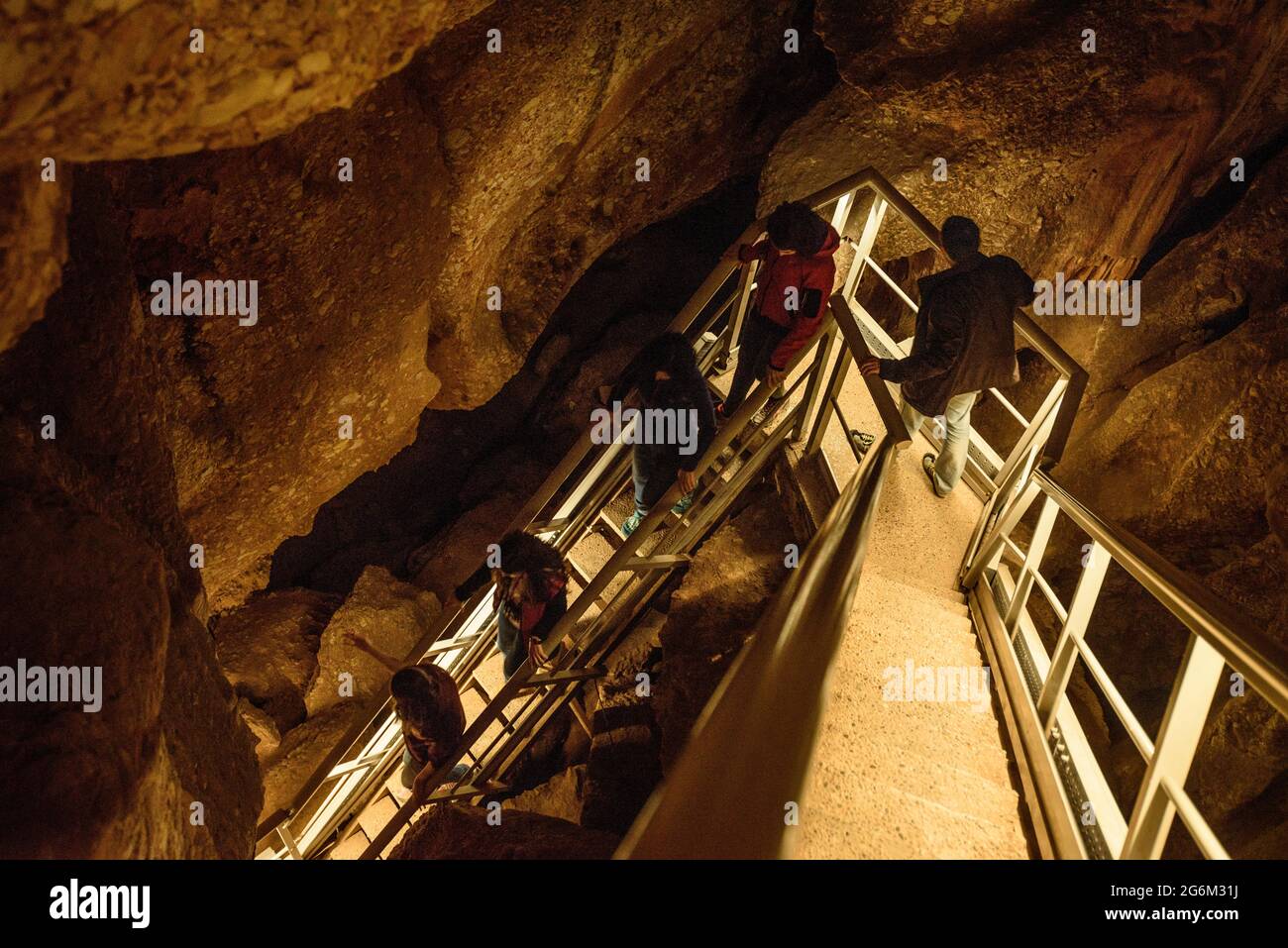 Visit to the Montserrat caves or Salnitre caves (saltpeter) (Baix ...