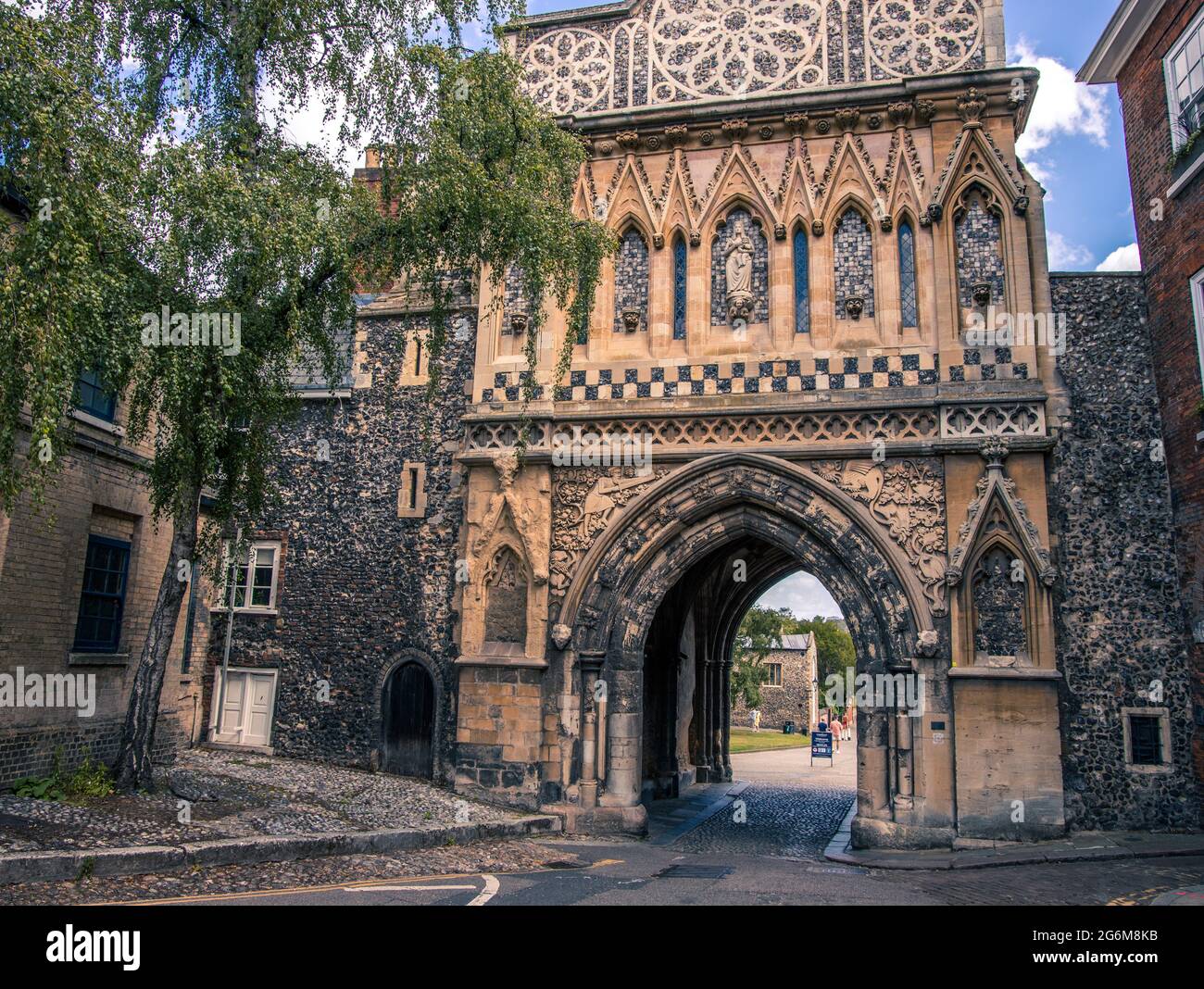Two storey gate hi-res stock photography and images - Alamy