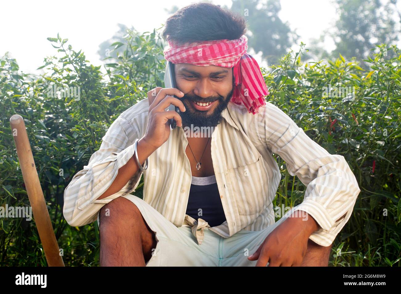 Indian rural farmer farm talking hi-res stock photography and images ...