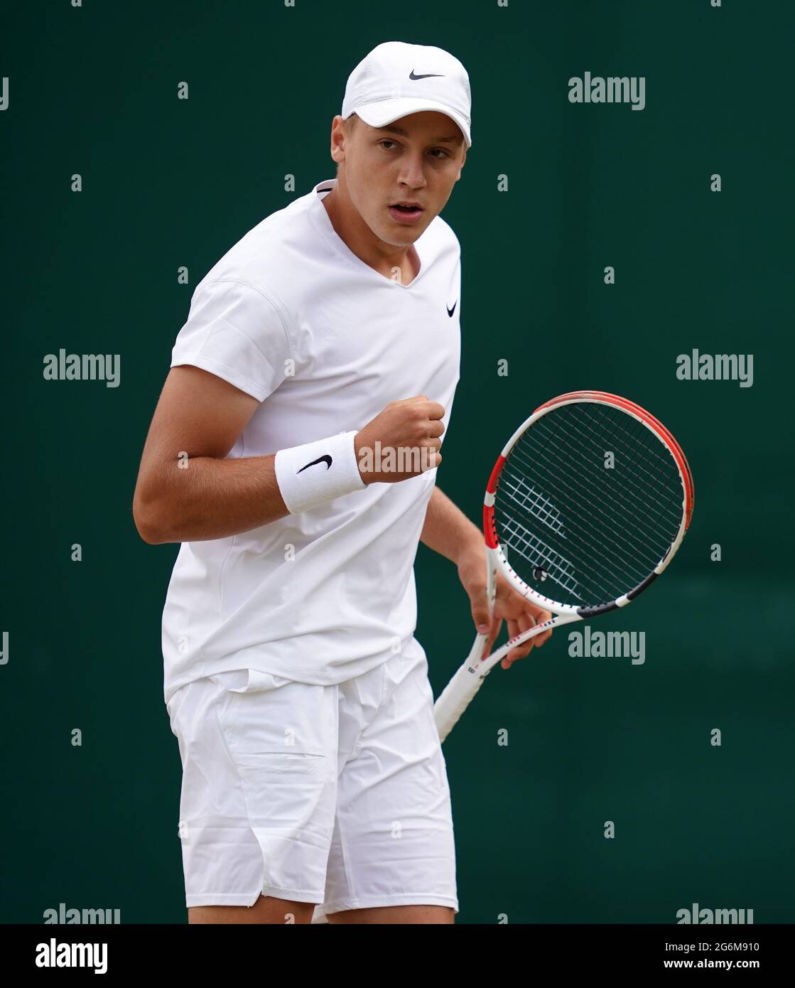 Hamad Medjedovic celebrates a point against Sascha Gueymard Wayenburg ...