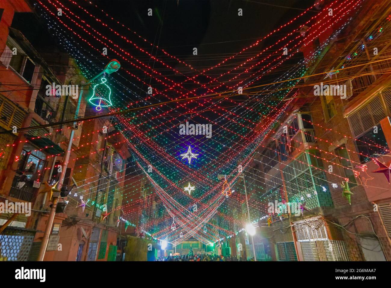 KOLKATA, WEST BENGAL, INDIA - DECEMBER 24TH 2017 : Street is decoarted ...