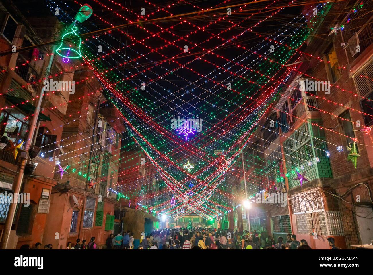 KOLKATA, WEST BENGAL, INDIA - DECEMBER 24TH 2017 : Street is decoarted ...