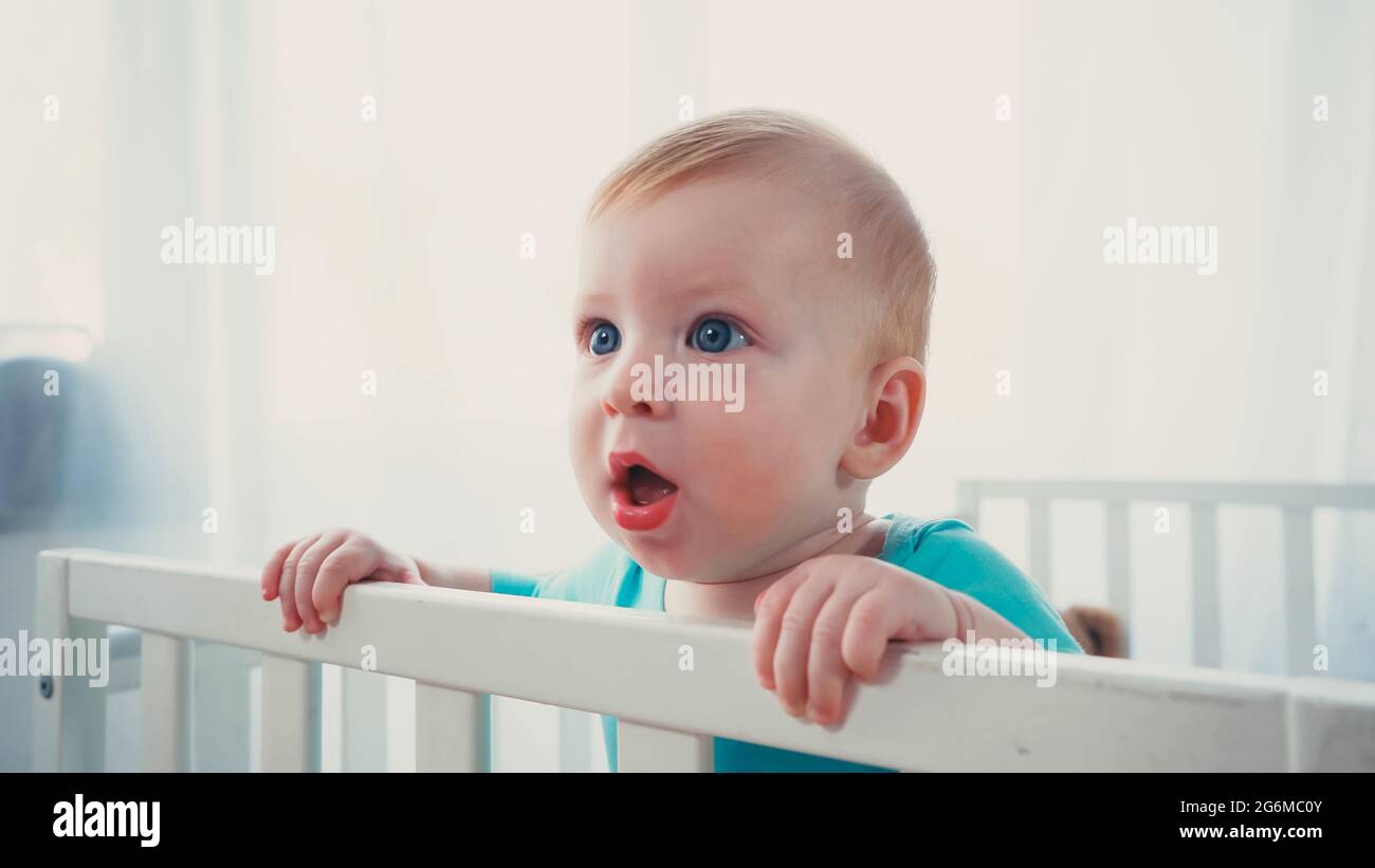 Baby boy mouth open surprised hi-res stock photography and images - Alamy