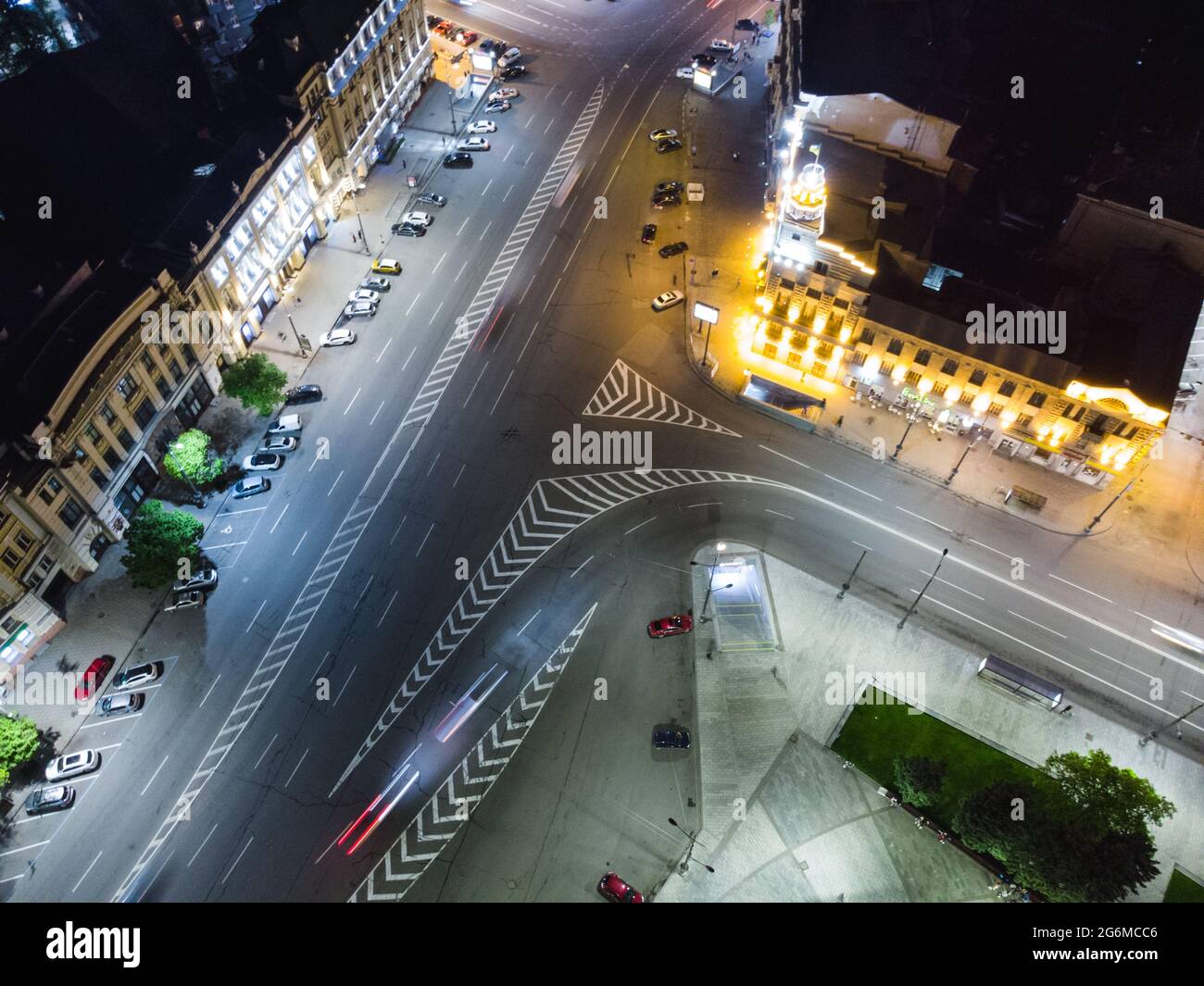 Center wide hi-res stock photography and images - Alamy