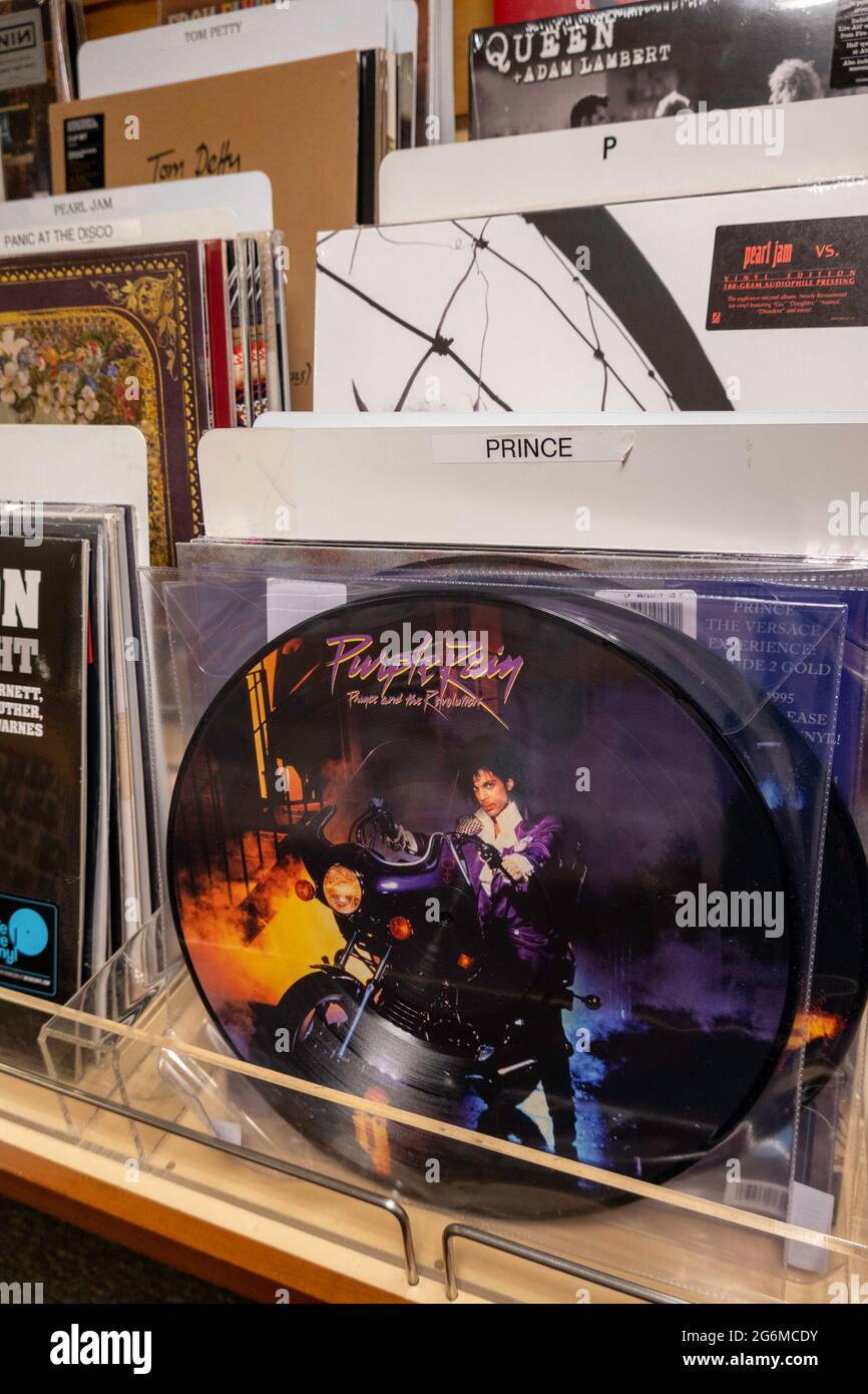 Record display hi-res stock photography and images - Alamy